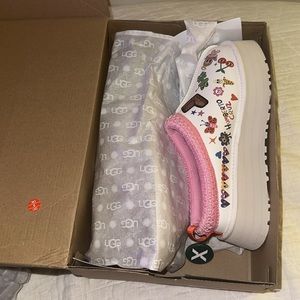 UGG | Shoes | Ugg Pink Tazz Slipper Humberto Cruz Pop Sketch Womens ...